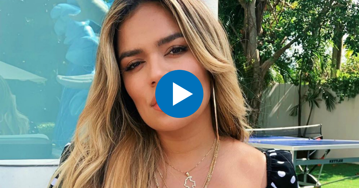 Karol G responde con contundente mensaje a los que cuestionan sus curvas