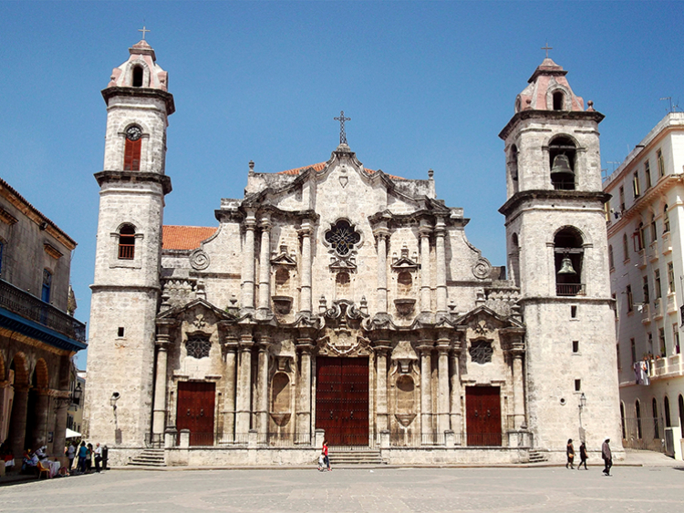 La fachada de la Catedral de la Habana es una de las imágenes más ...