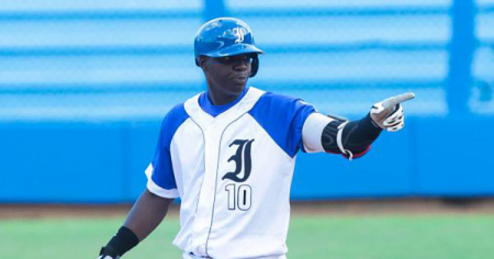 Rudy Reyes salva a Industriales y lo pone a un paso de los Play Off