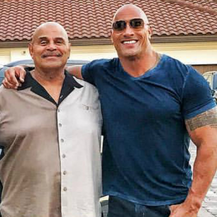 Papa De Dwayne Johnson Doch Keine Politik: Dwayne Johnson Ist Lieber