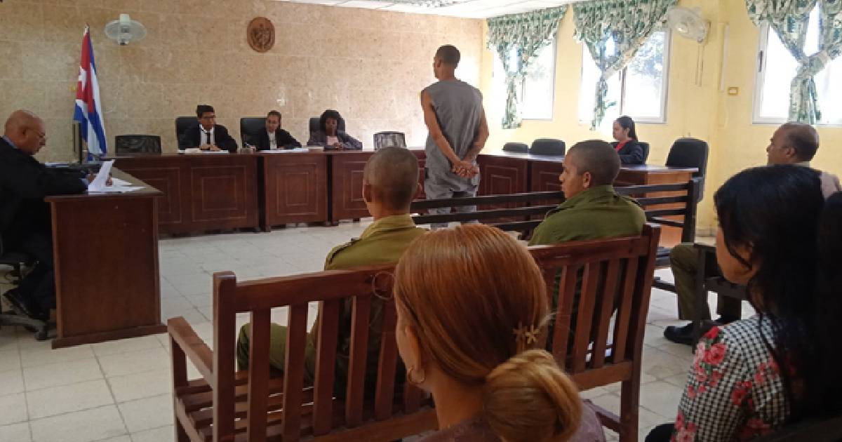 Tribunal de Granma impone siete años de prisión a joven por portar dos ...