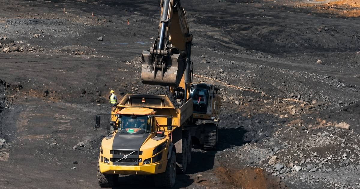 Trafigura stops sending Cuban zinc to China amid pressure from U.S ...