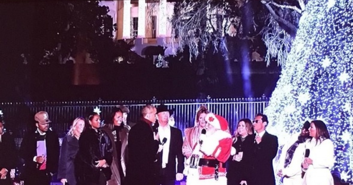 Obama se une a Marc Anthony para cantar 'Jingle Bells'
