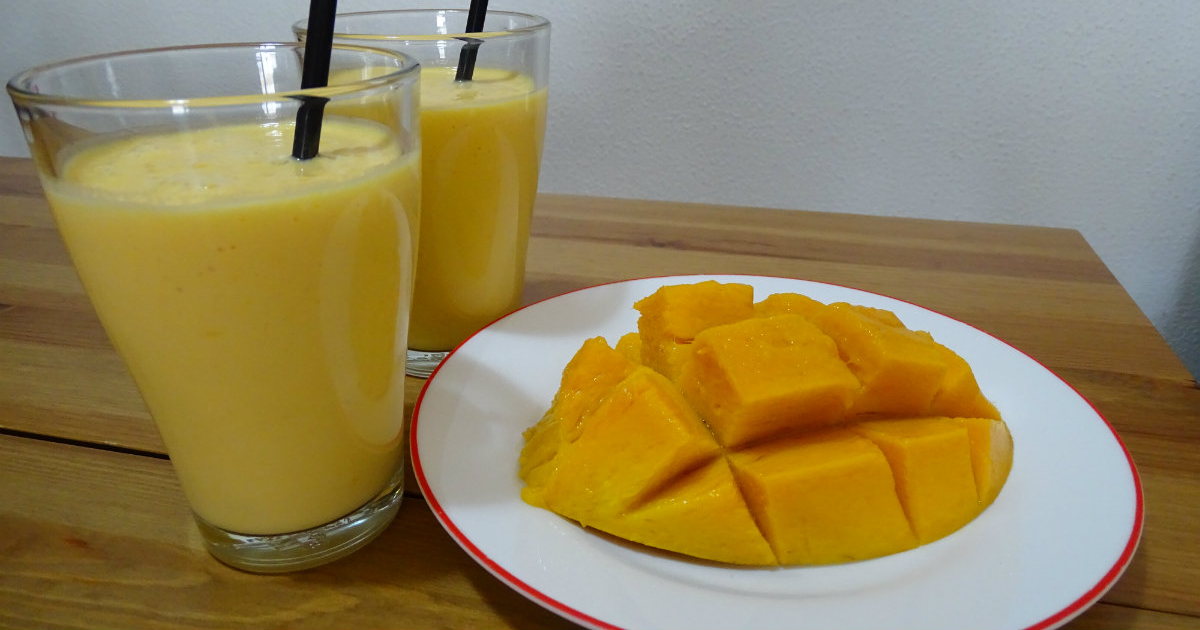 Mango Smoothie Recipe - CiberCuba Cocina